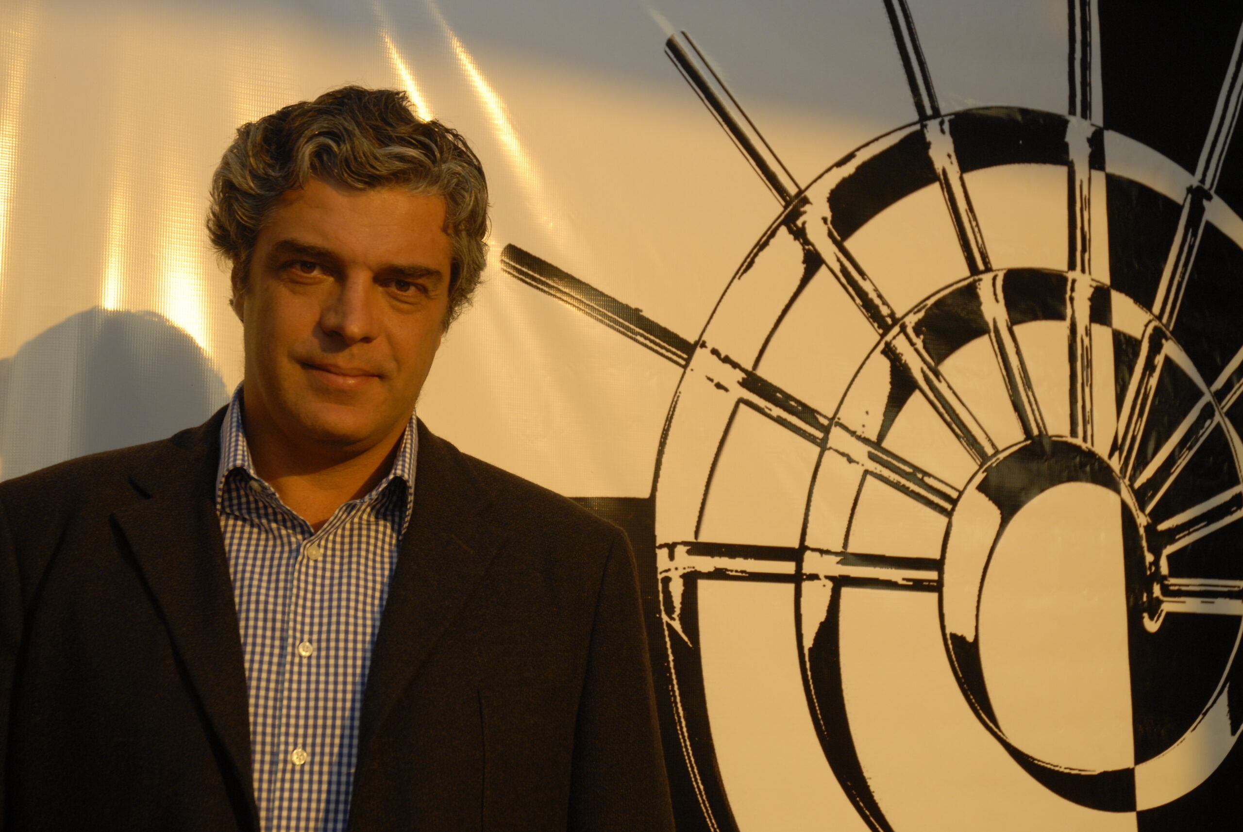 EL MEJOR PREMIO, EL DE LA GENTE - Revista Leonardo